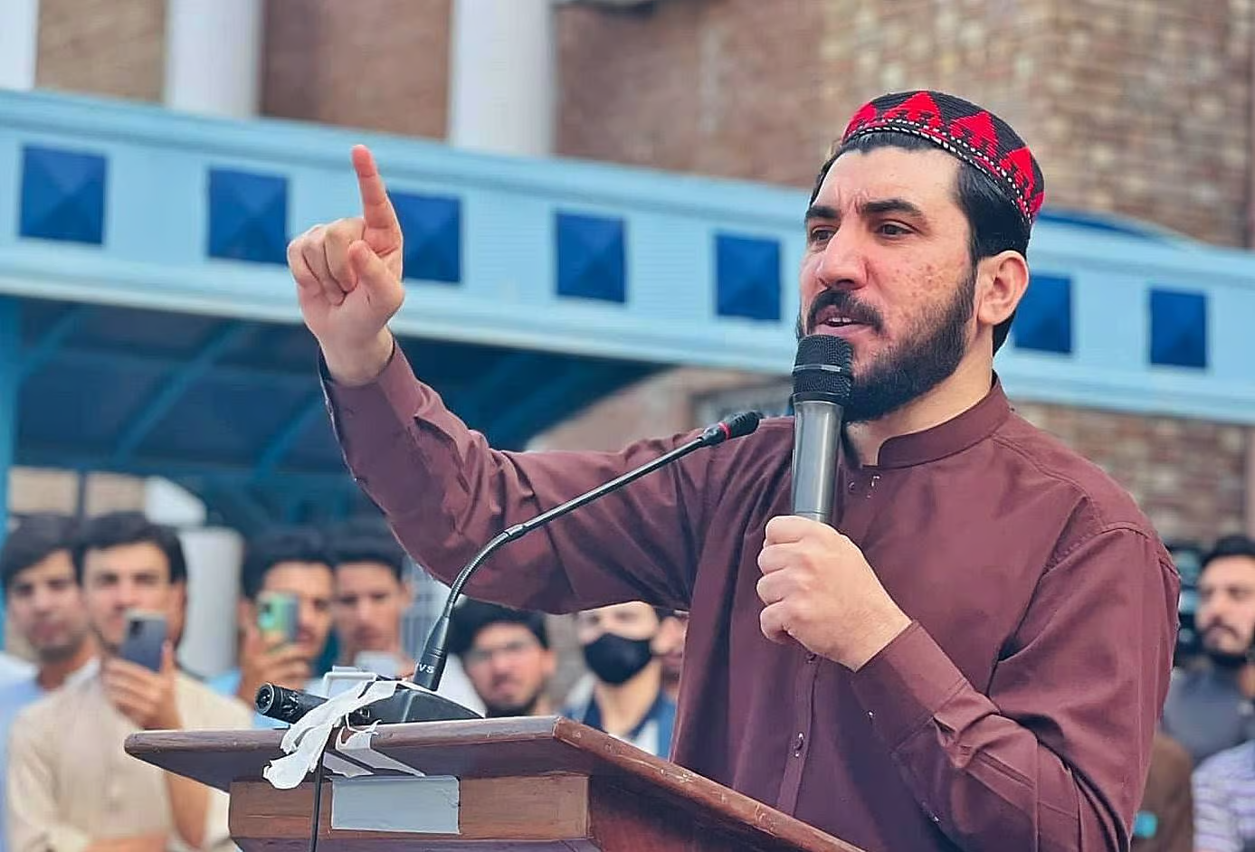 Pashtun Leader Urges Protests against Afghanistani Refugee Expulsions ...