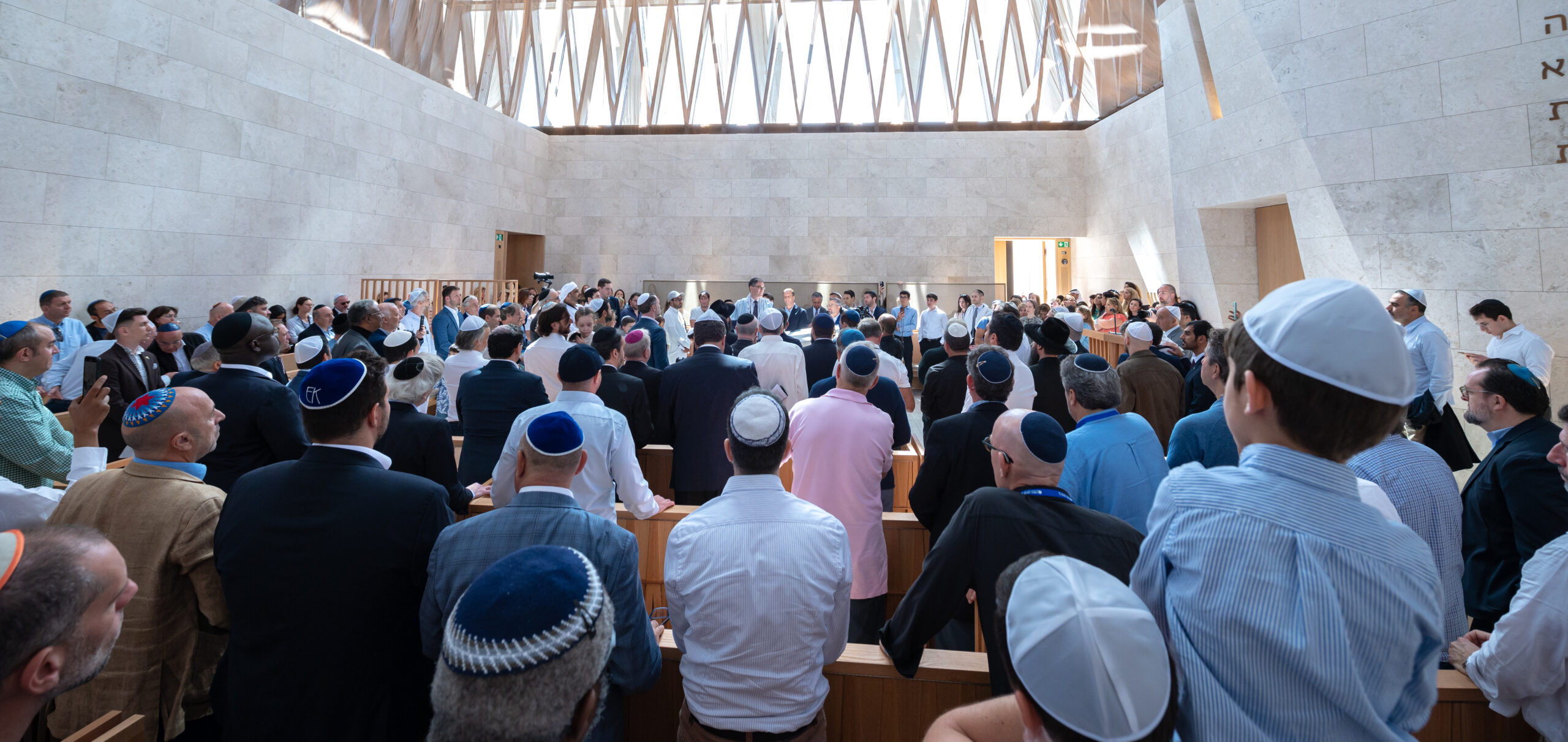 Normalization without Visibility: Jewish Community Retreats from Public ...